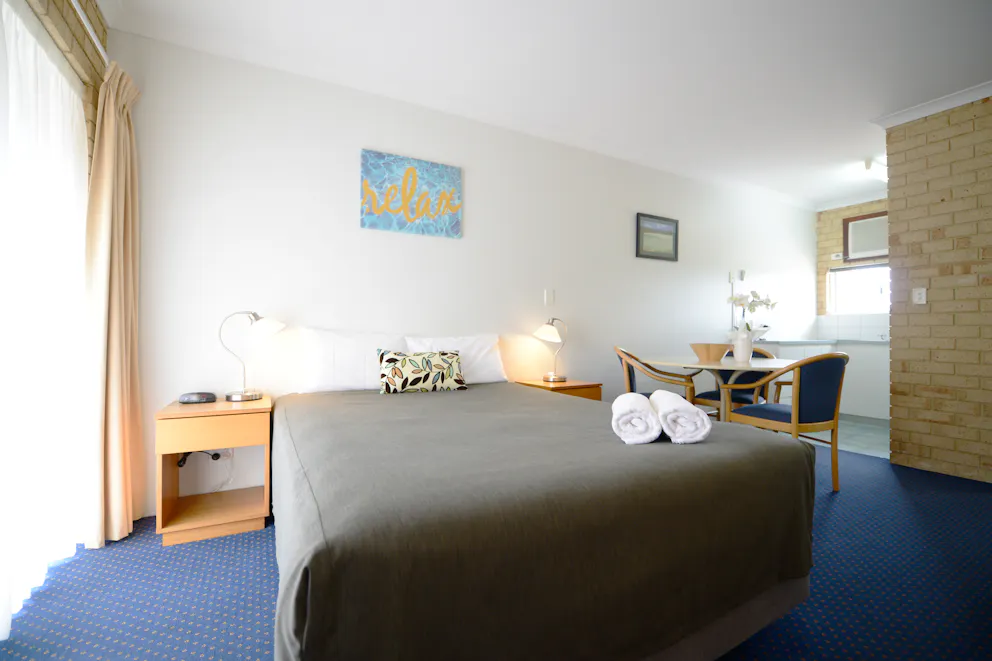 Esperance Accommodation | Spa Suites & Family Apartments